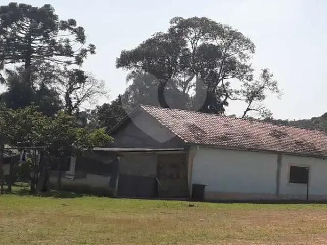 Terreno / Lote para Venda em Embu das Artes/SP Capuava