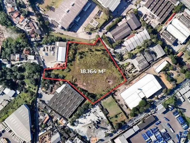 Terreno / Lote para Venda em Embu das Artes/SP Gramado