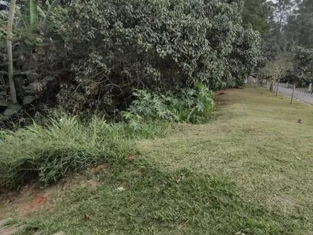 Terreno / Lote para Venda em Embu das Artes/SP Jardim Indaiá