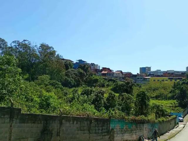 Terreno / Lote para Venda em Embu das Artes/SP Parque Pirajussara
