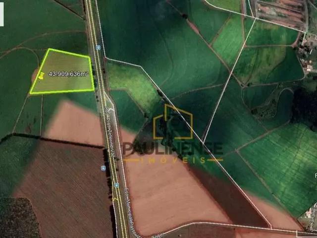 Terreno / Lote para Venda em Engenheiro Coelho/SP Centro