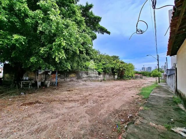 Terreno / Lote para Venda em Fortaleza/CE Engenheiro Luciano Cavalcante