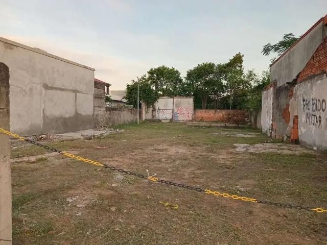 Terreno / Lote para Venda em Florianópolis/SC Carianos