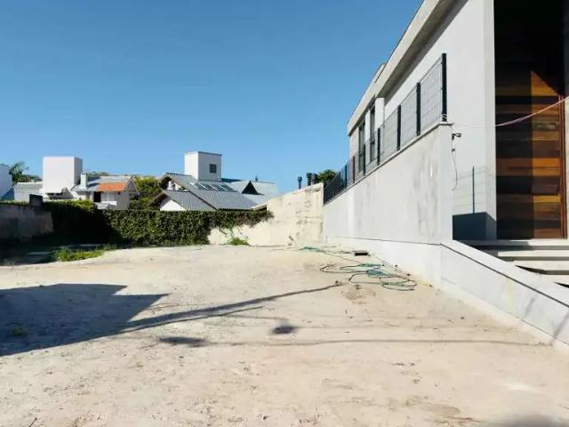 Terreno / Lote para Venda em Florianópolis/SC Jurerê Internacional