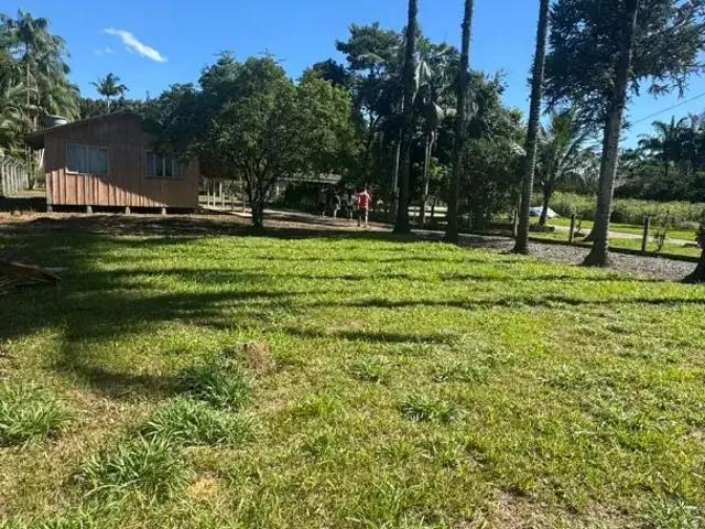Terreno / Lote para Venda em Garuva/SC Barrancos