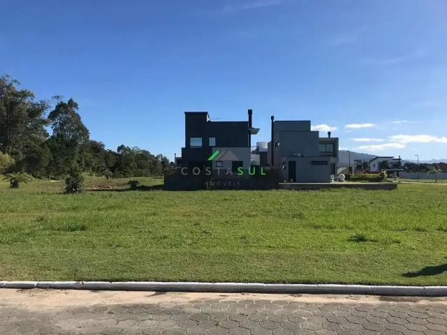 Terreno / Lote para Venda em Garopaba/SC Limpa