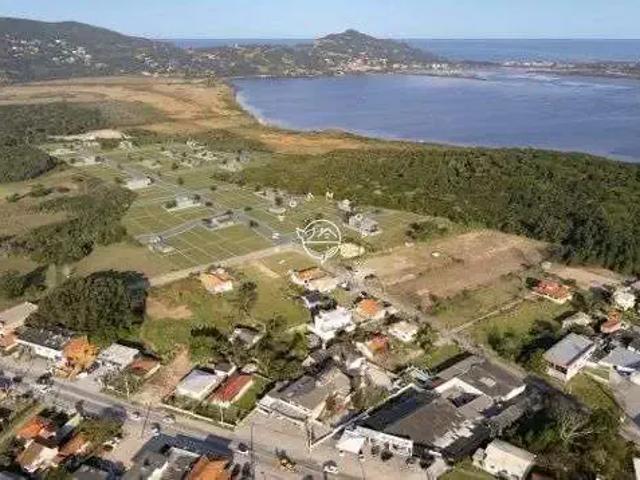 Terreno / Lote para Venda em Garopaba/SC Praia da Ferrugem