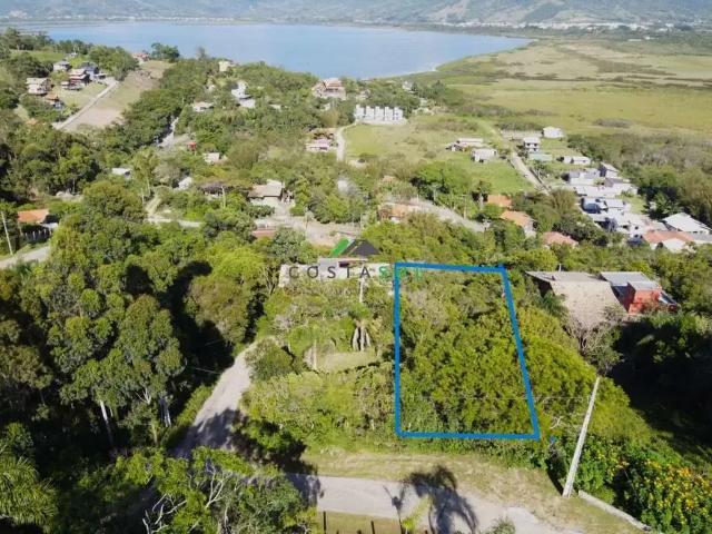 Terreno / Lote para Venda em Garopaba/SC Praia da Ferrugem