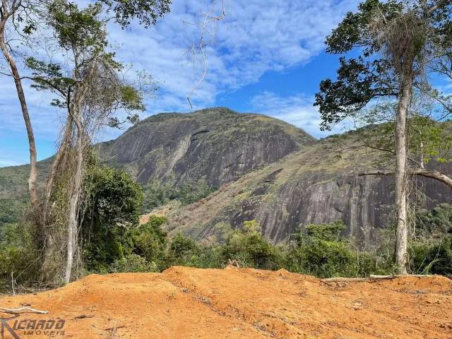 Terreno / Lote para Venda em Guarapari/ES Cachoeirinha