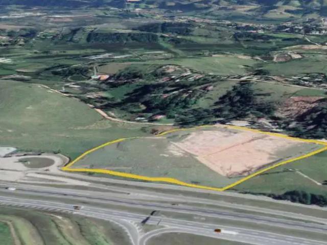 Terreno / Lote para Venda em Guararema/SP Centro