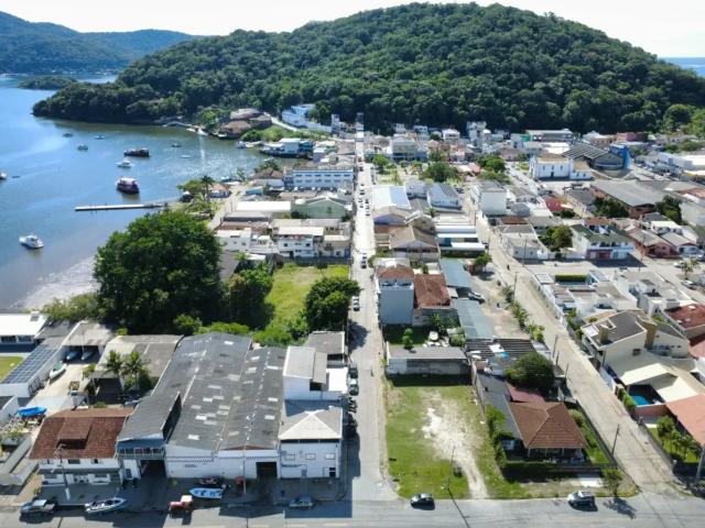 Terreno / Lote para Venda em Guaratuba/PR Centro