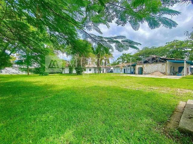 Terreno / Lote para Venda em Guarujá/SP Balneário Praia do Pernambuco