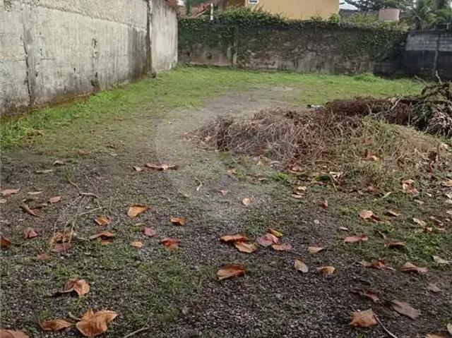 Terreno / Lote para Venda em Guarujá/SP Balneário Praia do Pernambuco