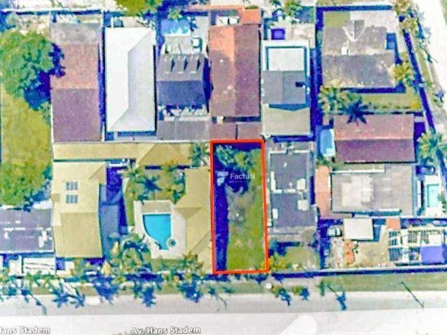 Terreno / Lote para Venda em Guarujá/SP Balneário Praia do Pernambuco