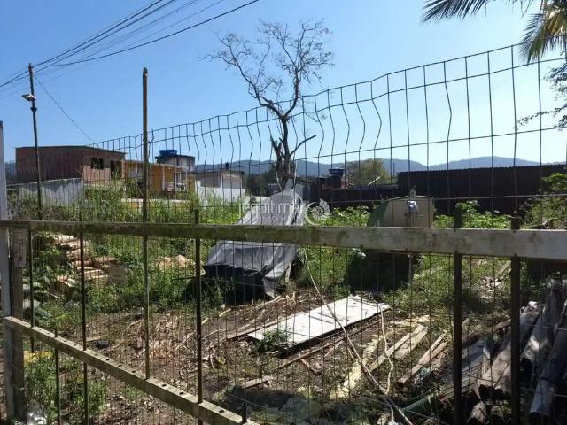 Terreno / Lote para Venda em Guarujá/SP Enseada