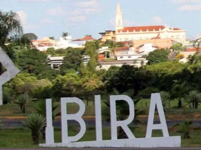 Terreno / Lote para Venda em Ibirá/SP Centro