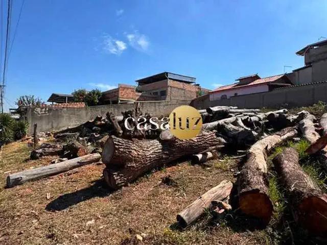 Terreno / Lote para Venda em Ibirité/MG Ouro Negro