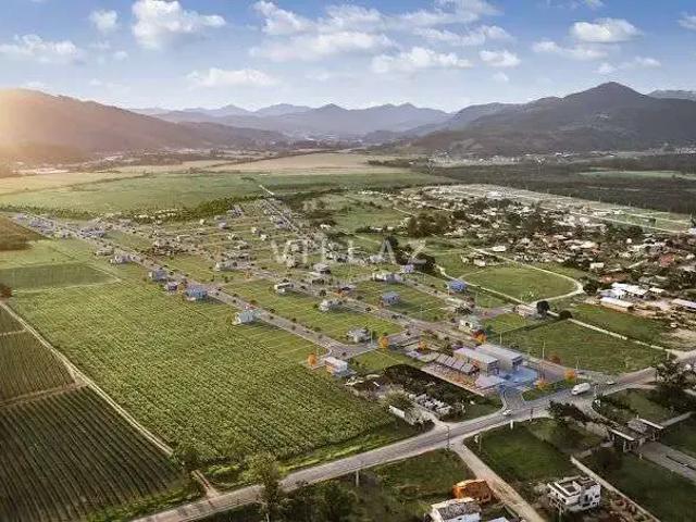 Terreno / Lote para Venda em Imbituba/SC Araçatuba