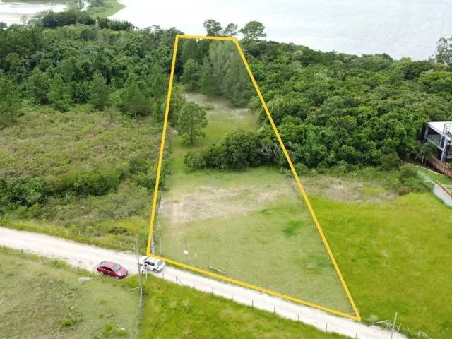 Terreno / Lote para Venda em Imbituba/SC Ibiraquera