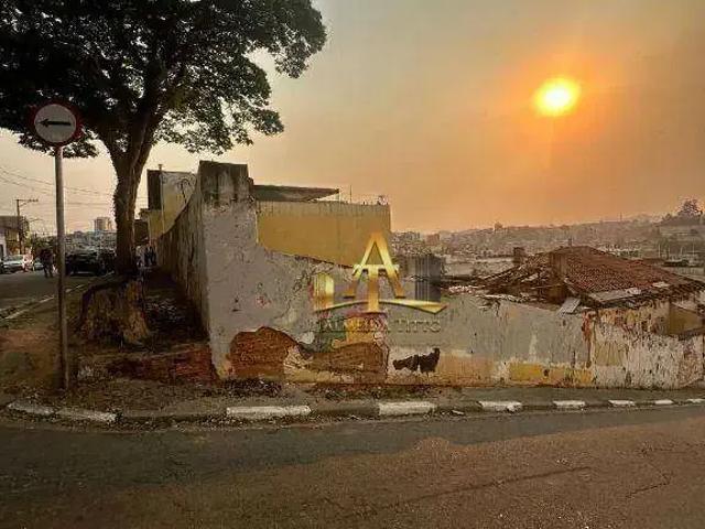 Terreno / Lote para Venda em Jandira/SP Centro