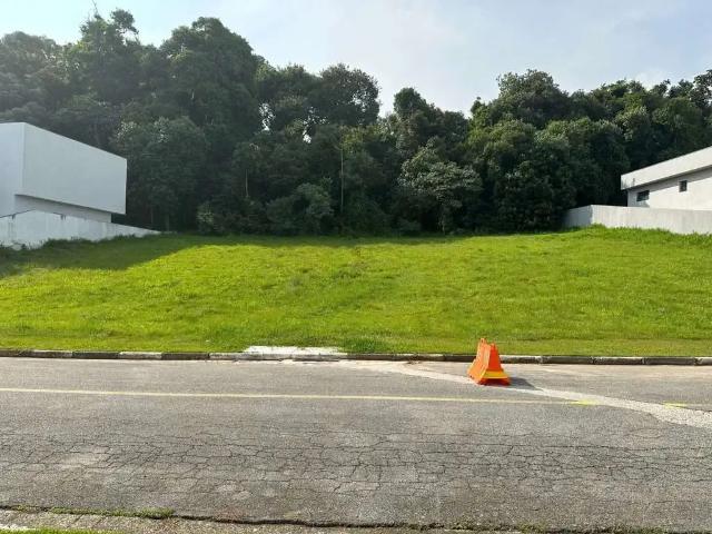 Terreno / Lote para Venda em Jandira/SP Jardim do Golf I