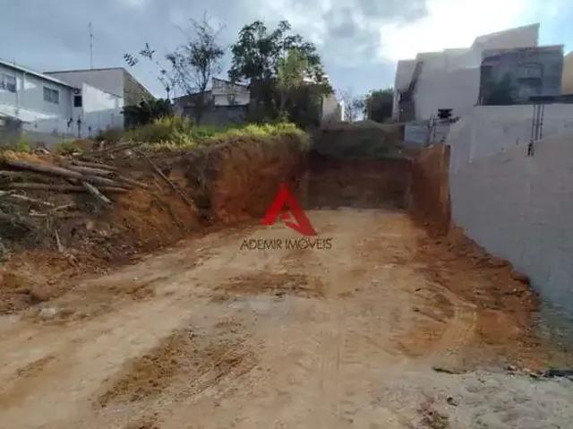 Terreno / Lote para Venda em Jacareí/SP Jardim do Marquês