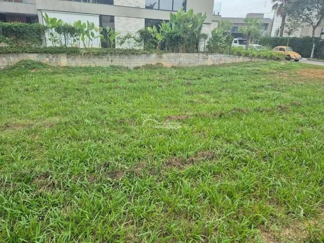 Terreno / Lote para Venda em Jacareí/SP Jardim Paraíba