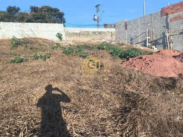 Terreno / Lote para Venda em Jacareí/SP Jardim Pitoresco