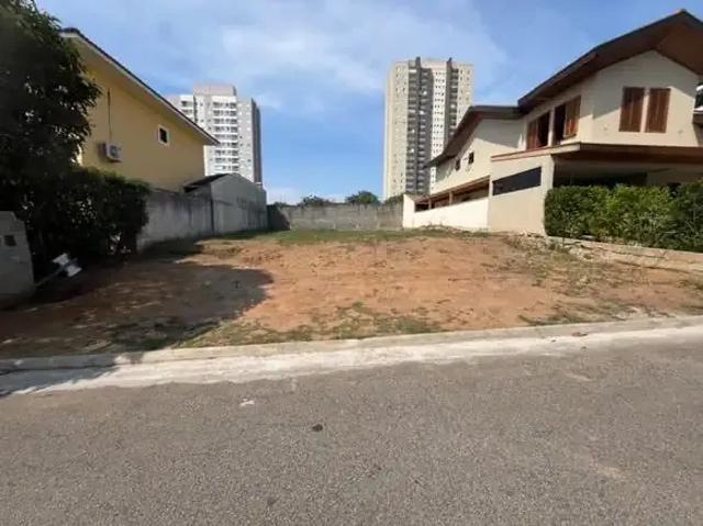 Terreno / Lote para Venda em Jacareí/SP Loteamento Villa Branca
