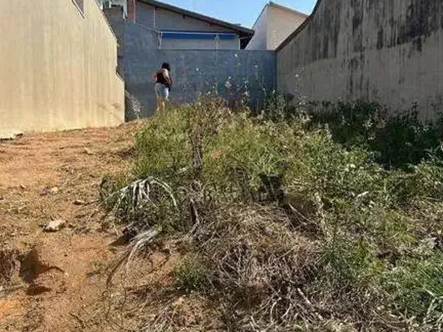 Terreno / Lote para Venda em Jacareí/SP Loteamento Villa Branca