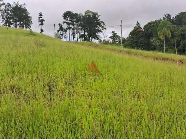 Terreno / Lote para Venda em Jacareí/SP Veraneio Ijal