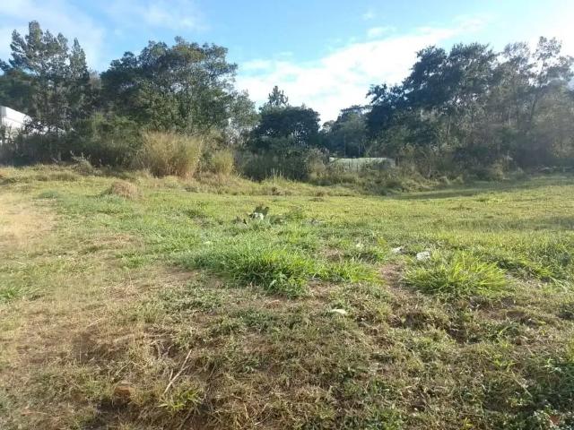 Terreno / Lote para Venda em Jacareí/SP Veraneio Ijal