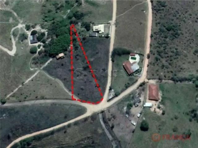 Terreno / Lote para Venda em Jacareí/SP Veraneio Irajá