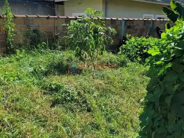 Terreno / Lote para Venda em Jacareí/SP Vila Zezé