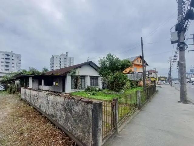 Terreno / Lote para Venda em Joinville/SC Zona Industrial 3 Quartos