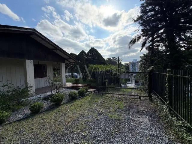 Terreno / Lote para Venda em Joinville/SC Glória