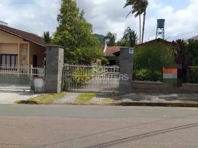 Terreno / Lote para Venda em Joinville/SC Iririú