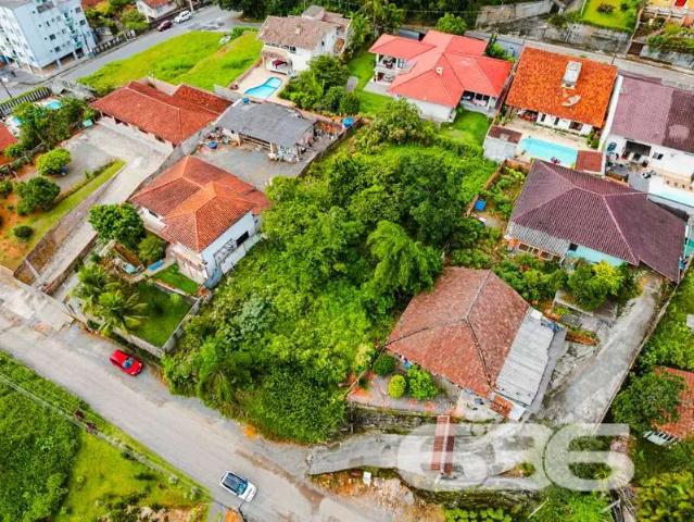 Terreno / Lote para Venda em Joinville/SC Iririú