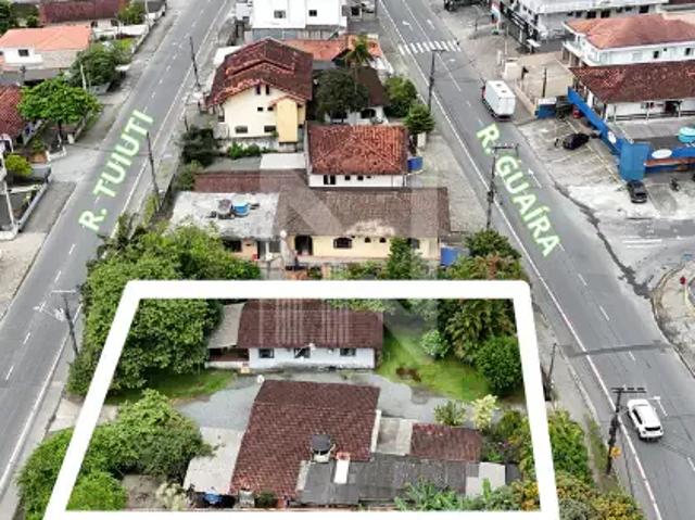 Terreno / Lote para Venda em Joinville/SC Iririú