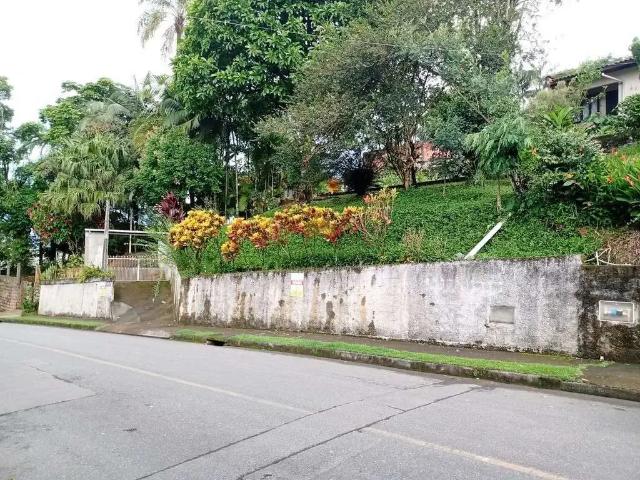 Terreno / Lote para Venda em Joinville/SC Iririú