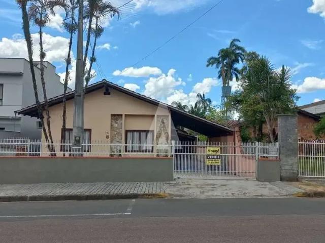 Terreno / Lote para Venda em Joinville/SC Iririú