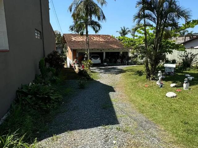 Terreno / Lote para Venda em Joinville/SC Iririú