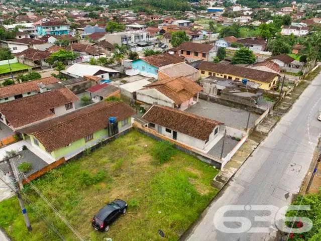 Terreno / Lote para Venda em Joinville/SC Itaum