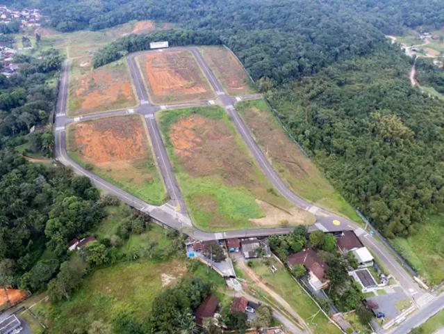 Terreno / Lote para Venda em Joinville/SC Itinga