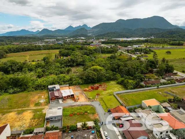 Terreno / Lote para Venda em Joinville/SC Pirabeiraba