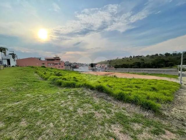 Terreno / Lote para Venda em Jundiaí/SP Jardim Tarumã