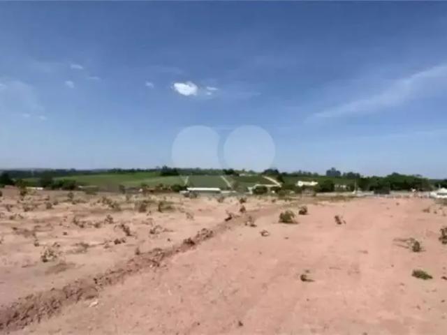 Terreno / Lote para Venda em Jundiaí/SP Poste