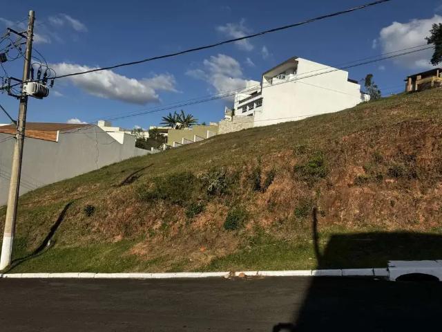 Terreno / Lote para Venda em Juiz de Fora/MG Grama