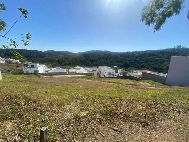 Terreno / Lote para Venda em Juiz de Fora/MG Grama