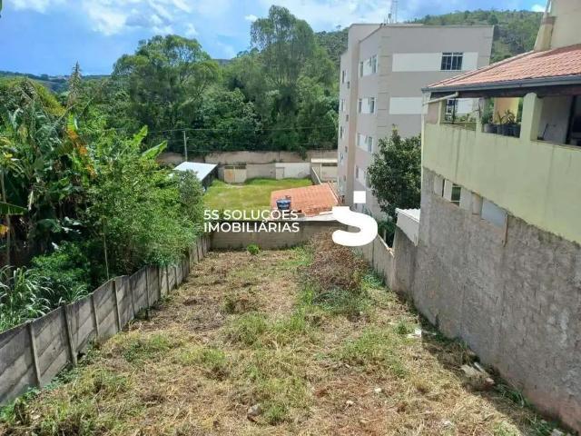 Terreno / Lote para Venda em Juiz de Fora/MG Grama